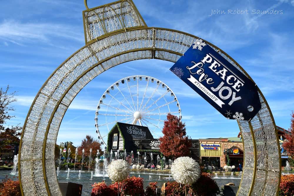 5 Things To Do In Pigeon Forge With Kids For The Holidays